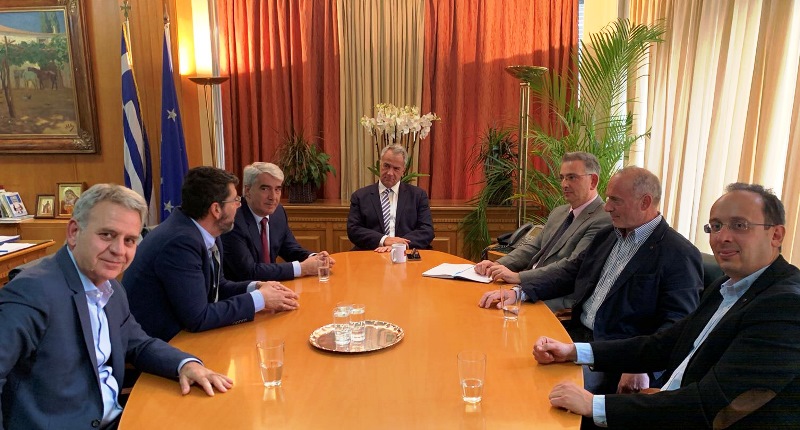 Συνάντηση Σίμου Κεδίκογλου και Οινοπαραγωγών με τον Υπουργό Αγροτικής ...