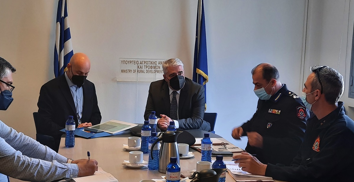 «Κοινός στόχος η δασοπροστασία και η ανάπτυξη της μελισσοκομίας ...